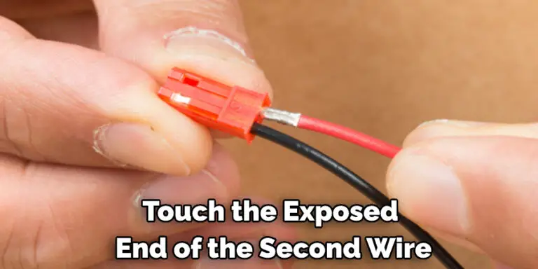 How to Turn on a Light Bulb Without Electricity | 4 Methods