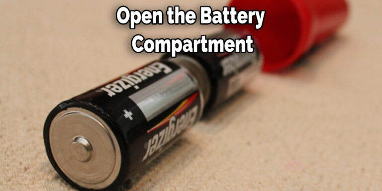 How to Put Batteries in Flashlight in 4 Easy Steps (2024)